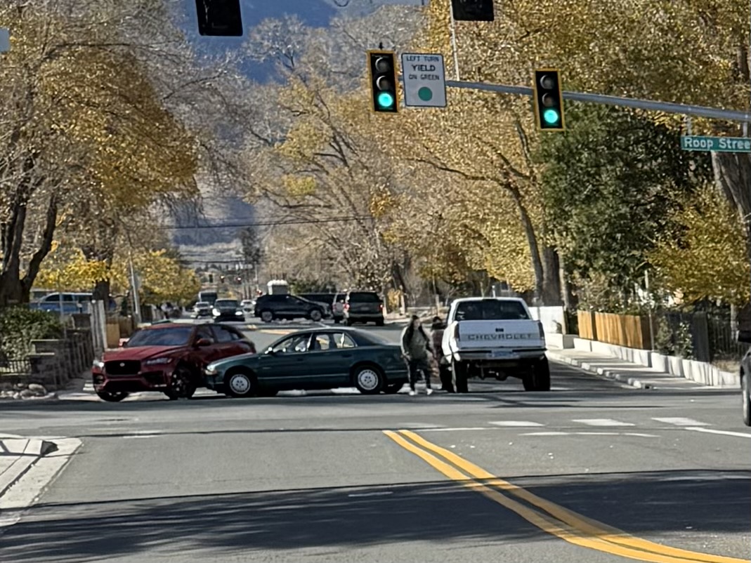 Traffic collision blocking Roop and Long intersection - Carson Now