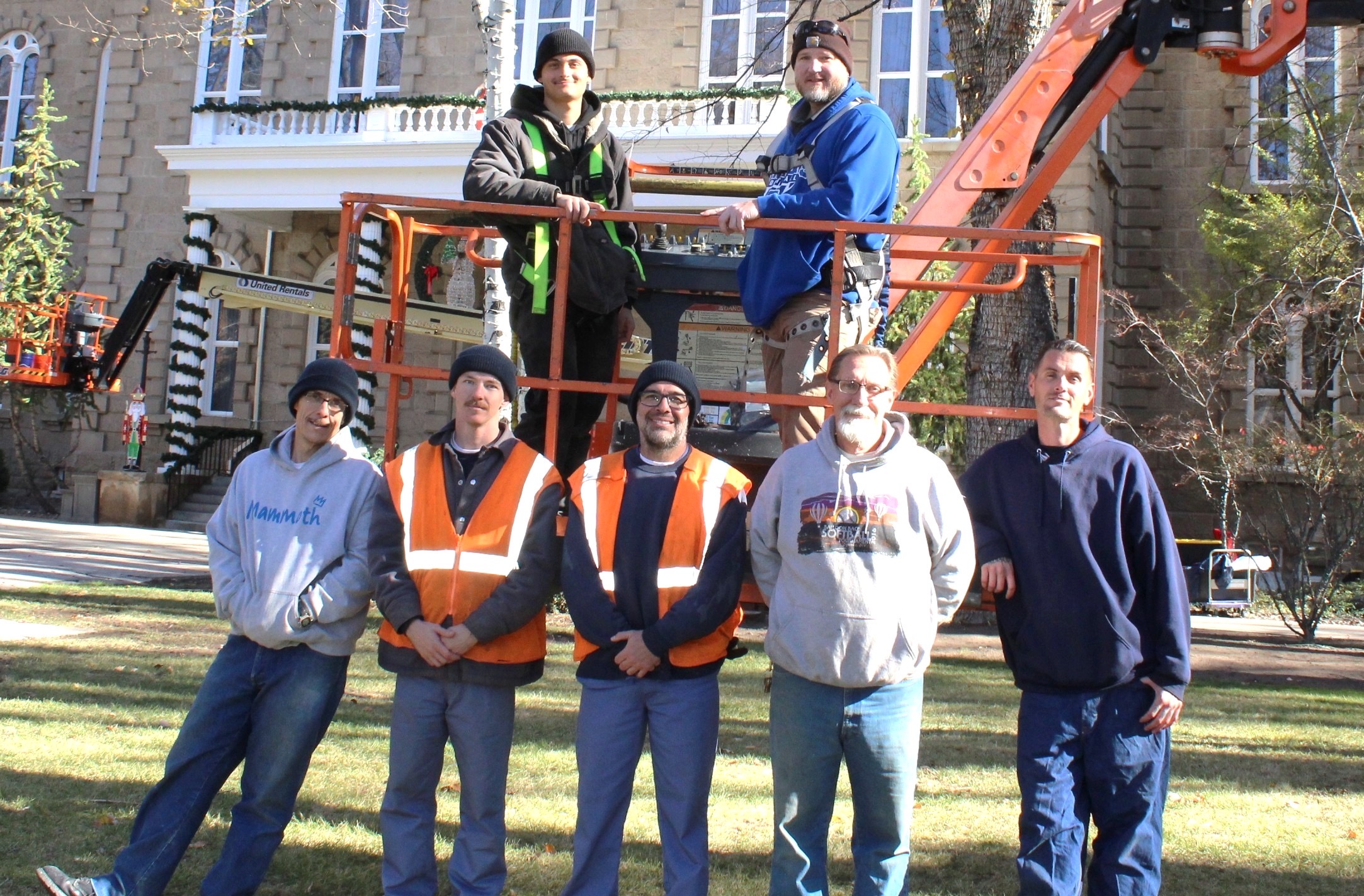 State grounds crew busy turning Capitol Complex into winter wonderland ...